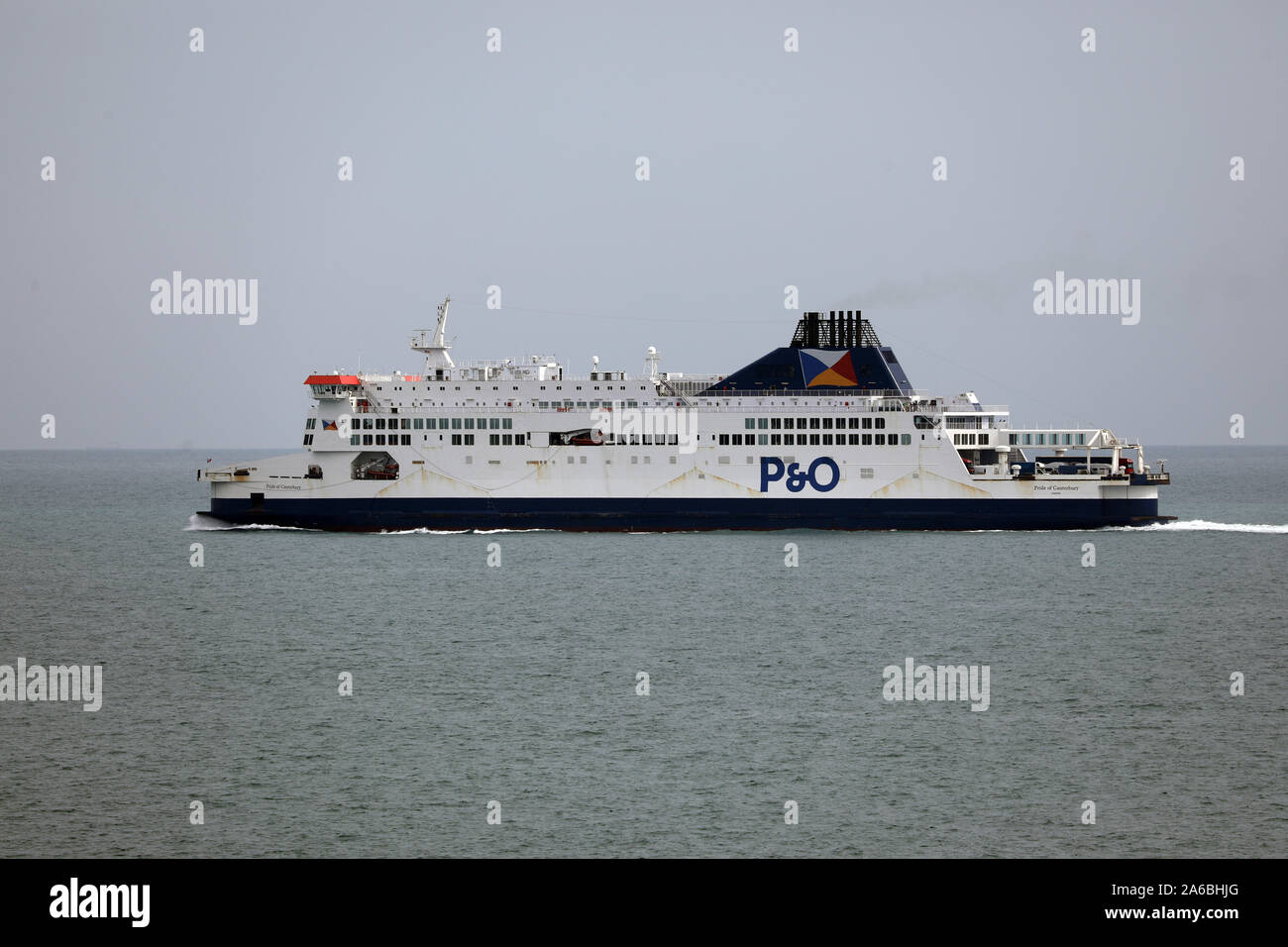 English channel ships hi-res stock photography and images - Alamy