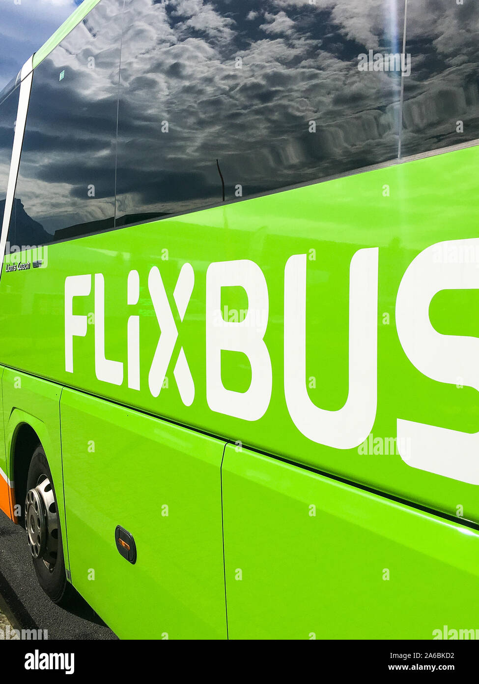 Flixbus france hi-res stock photography and images - Alamy