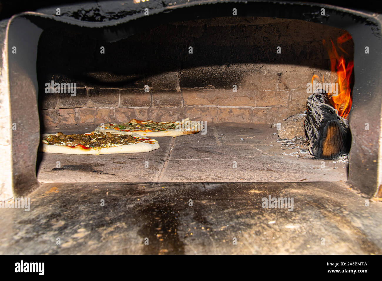 Wood fire oven hi-res stock photography and images - Alamy