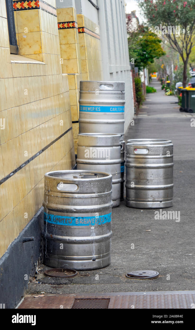 Metal keg kegs hi-res stock photography and images - Alamy