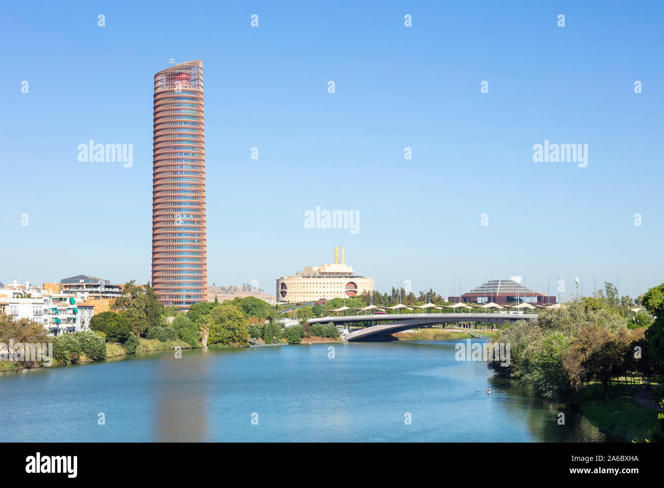 Sevilla tower hi-res stock photography and images - Alamy