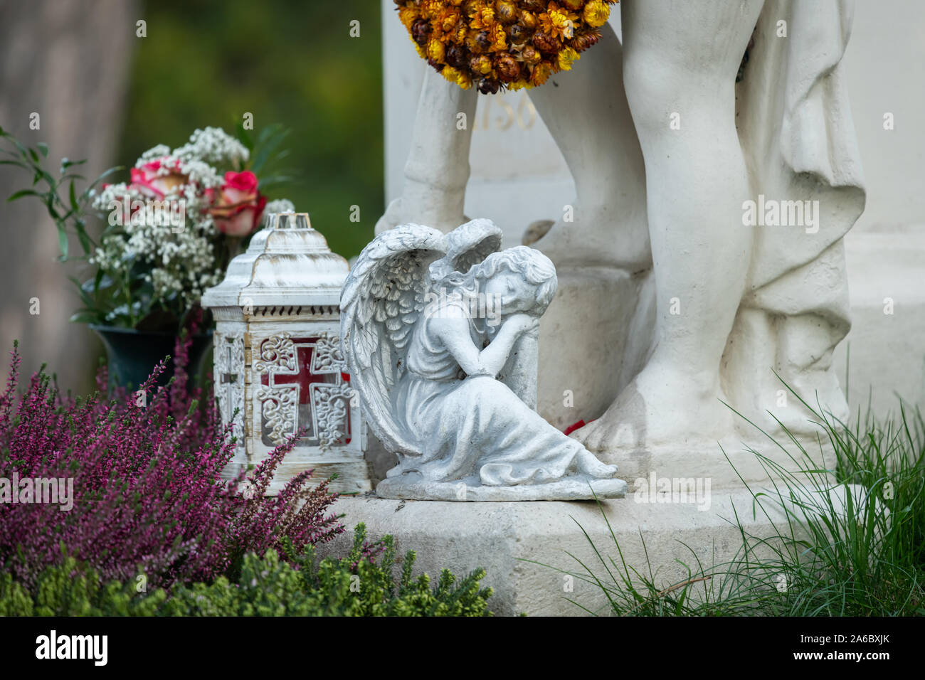 The gravestone of Wolfgang Amadeus Mozart in St. Marx Cemetery (vienna ...