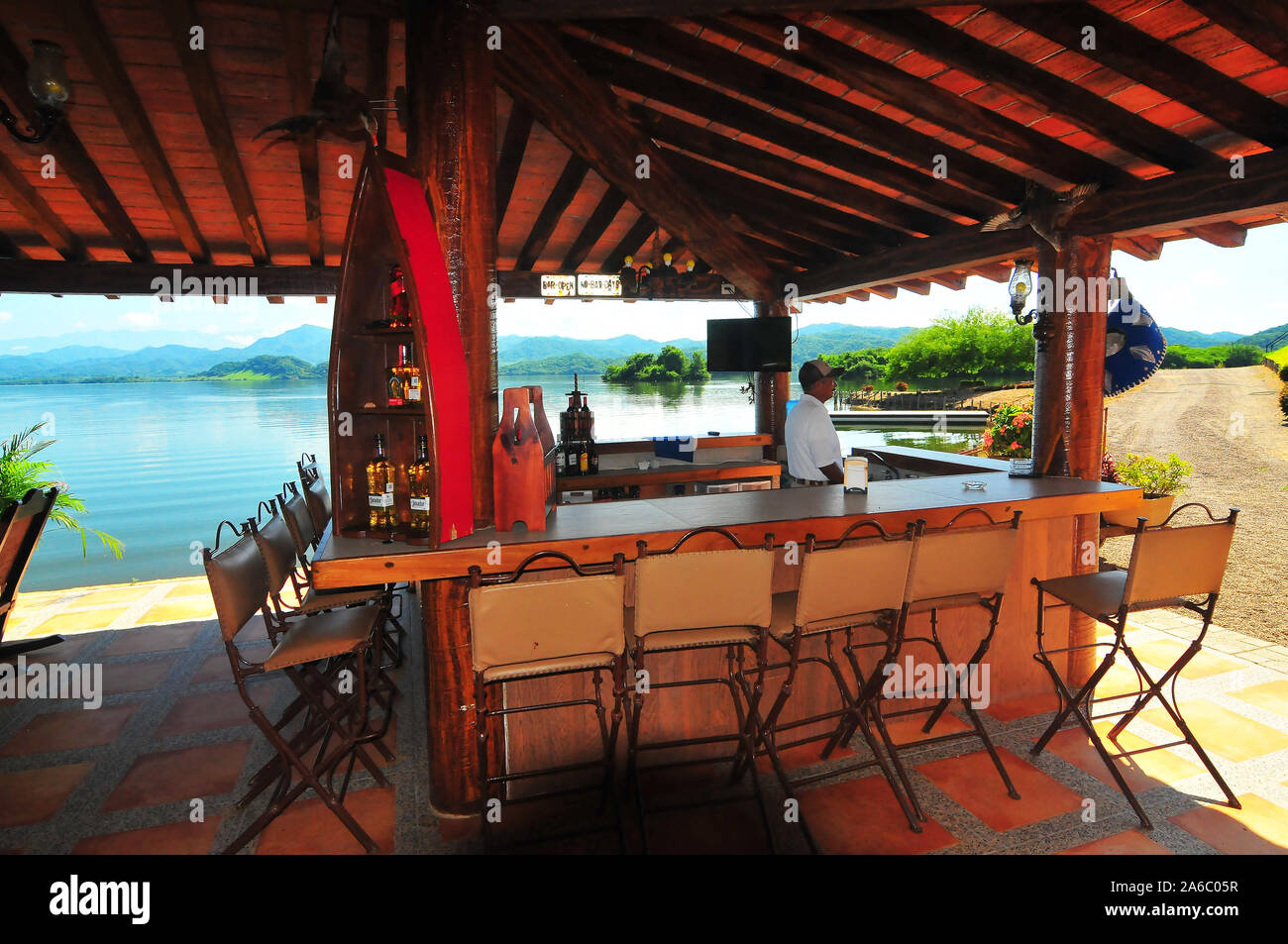 Timber cove inn hi-res stock photography and images - Alamy