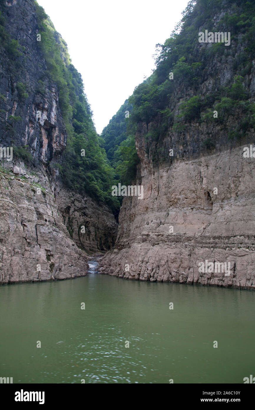 Exposed rock showing different water levels on China Shennong Stream ...