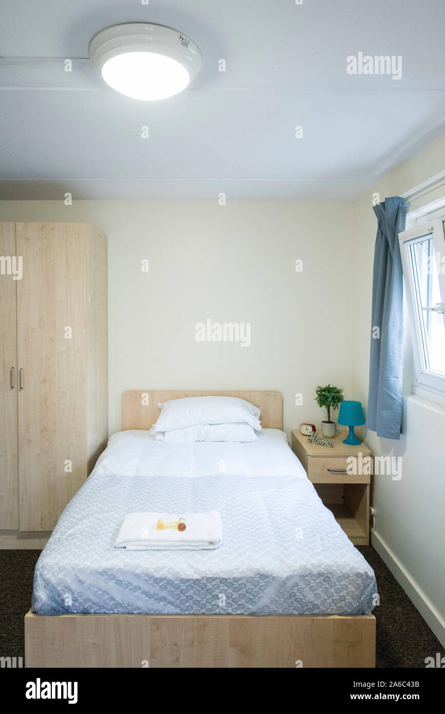 A student halls of residents room at university Stock Photo - Alamy