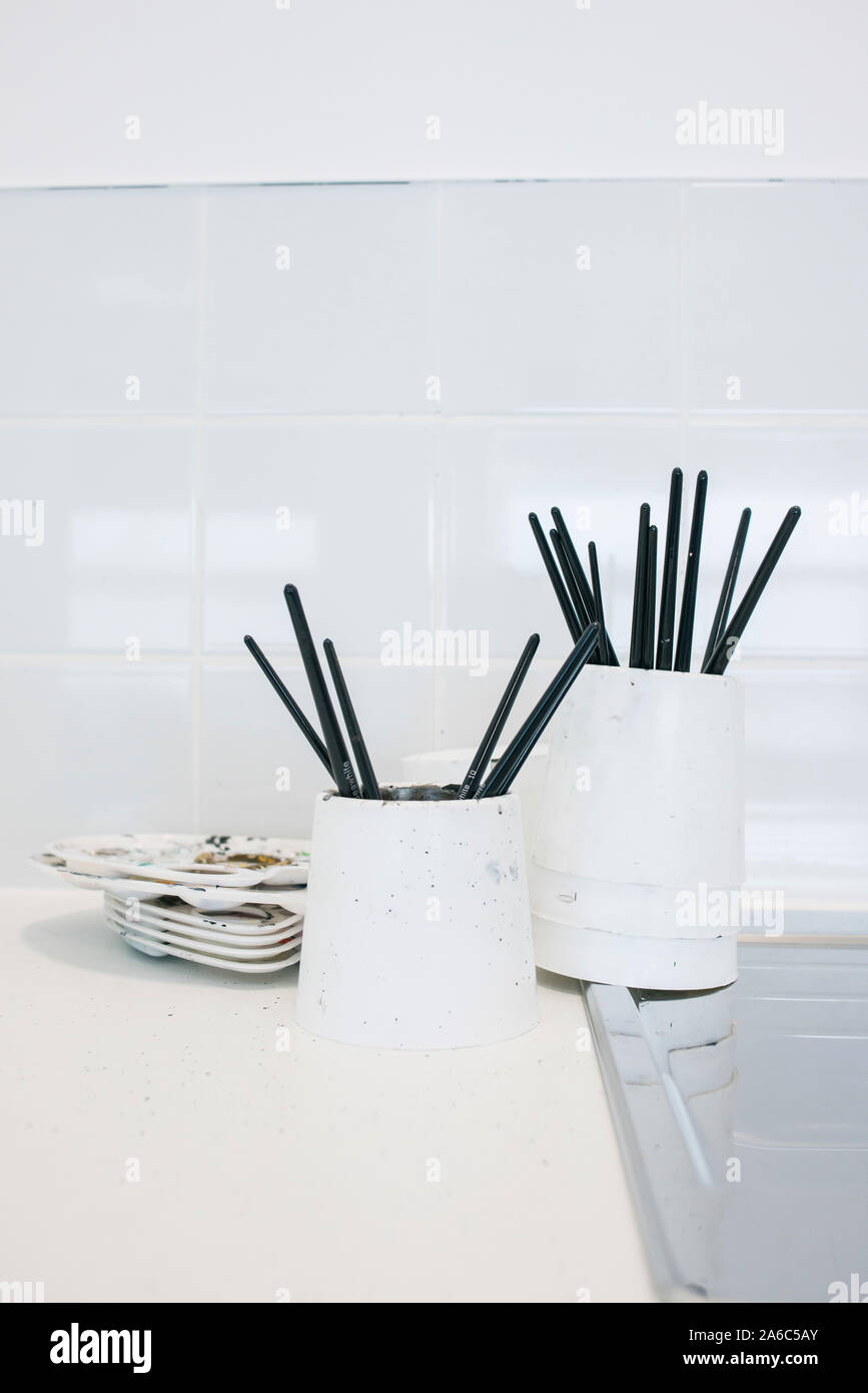 An empty art classroom with art equipment Stock Photo - Alamy