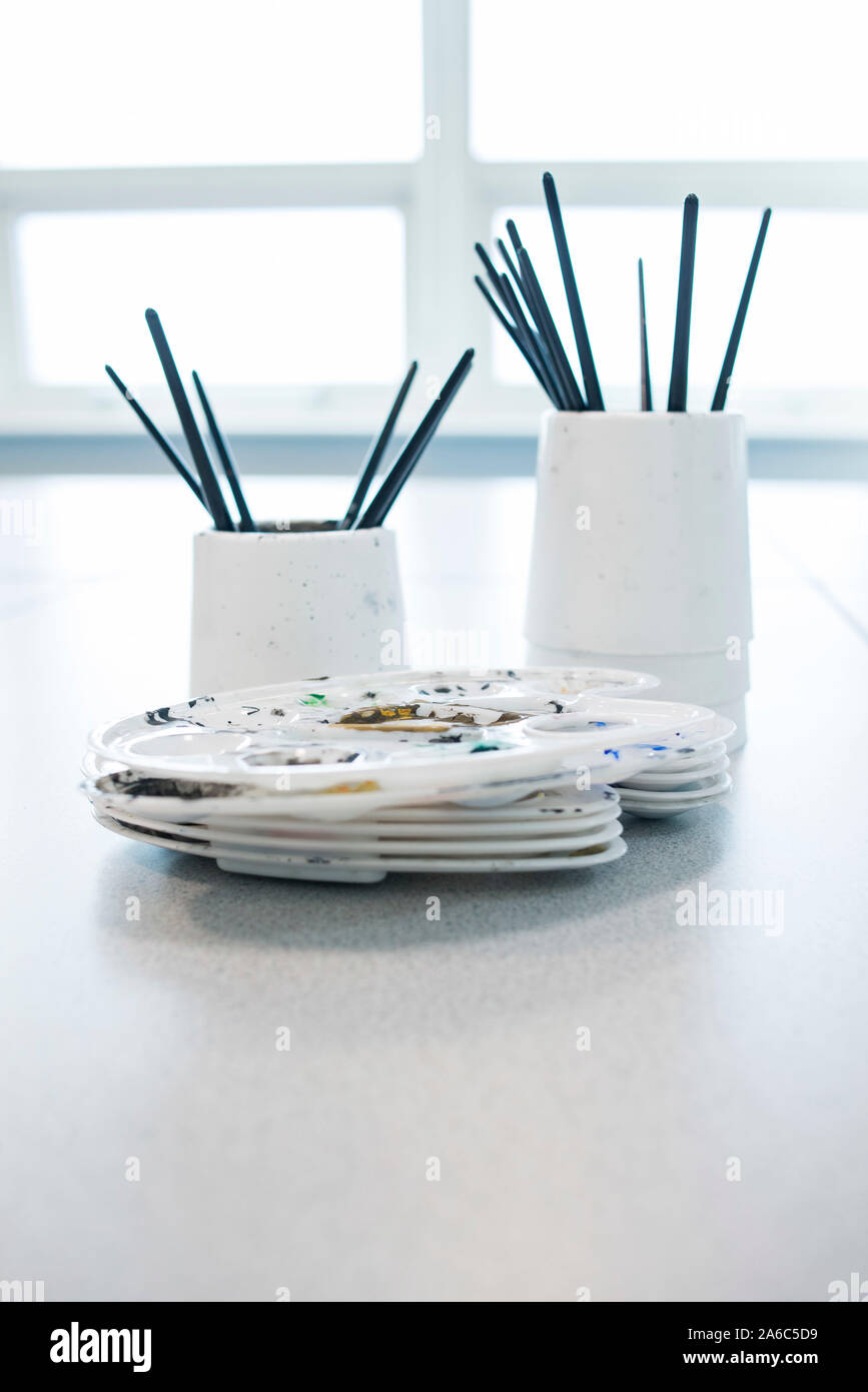 An empty art classroom with art equipment Stock Photo - Alamy