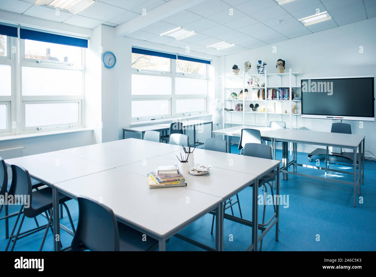 An empty art classroom with art equipment Stock Photo - Alamy