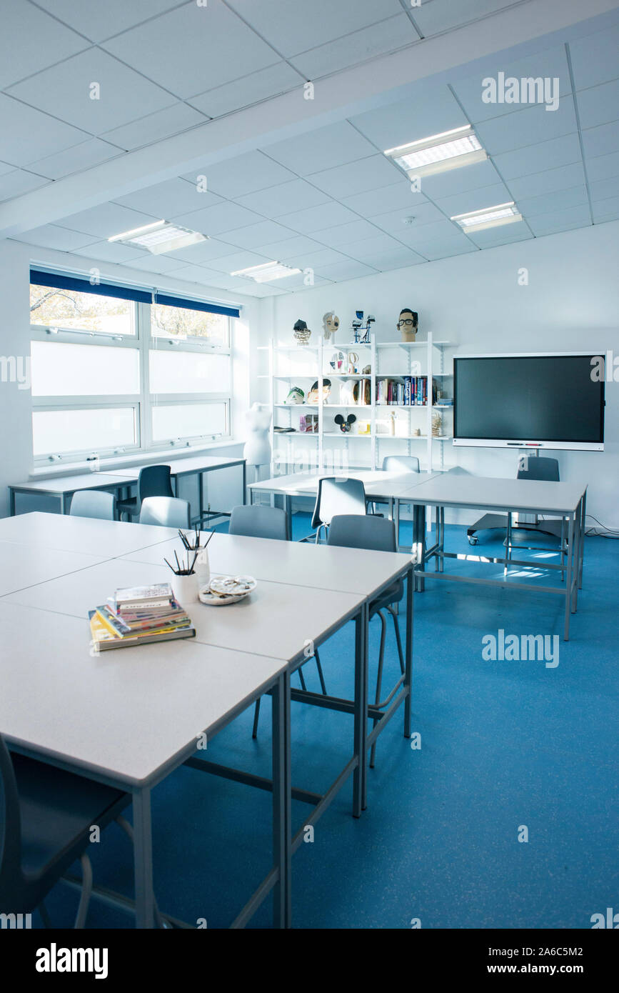 An empty art classroom with art equipment Stock Photo - Alamy