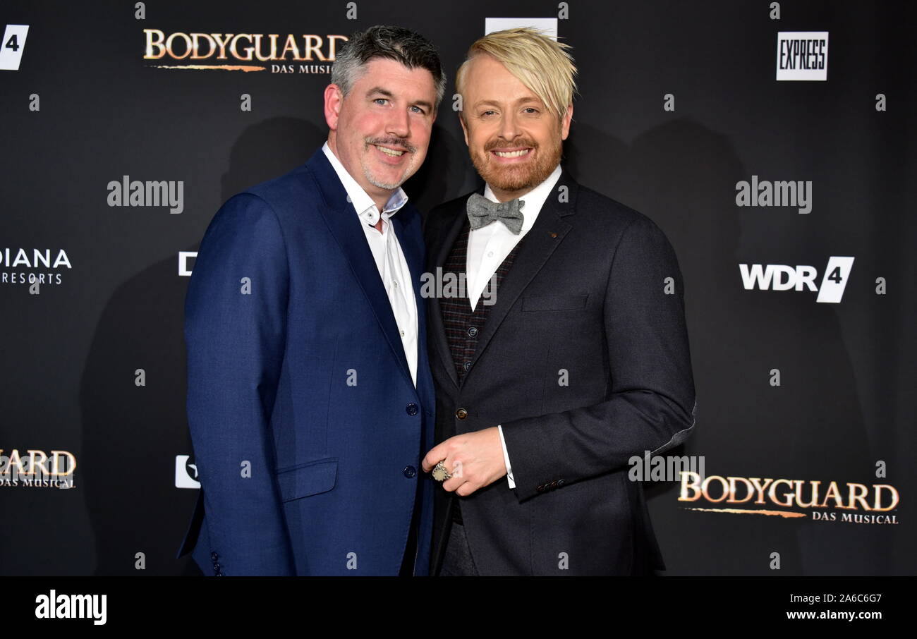 24 October 2019, North Rhine-Westphalia, Cologne: Musician Paul Reeves ...