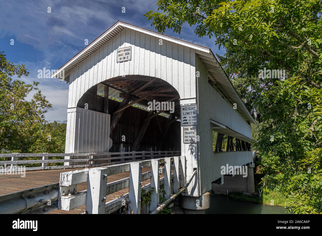 Unity Covered Bridge Stock Photo - Alamy