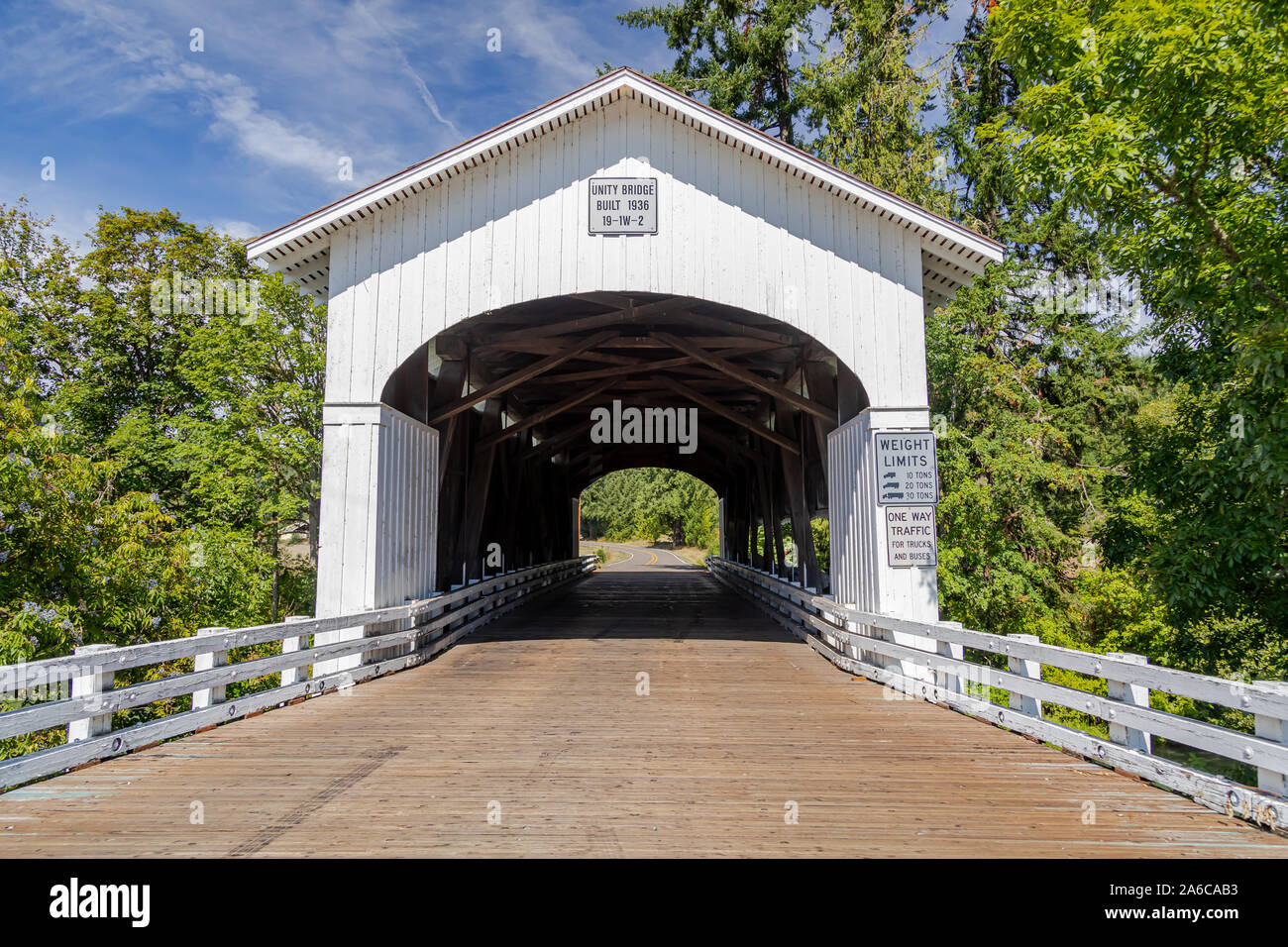 Unity Covered Bridge Stock Photo - Alamy