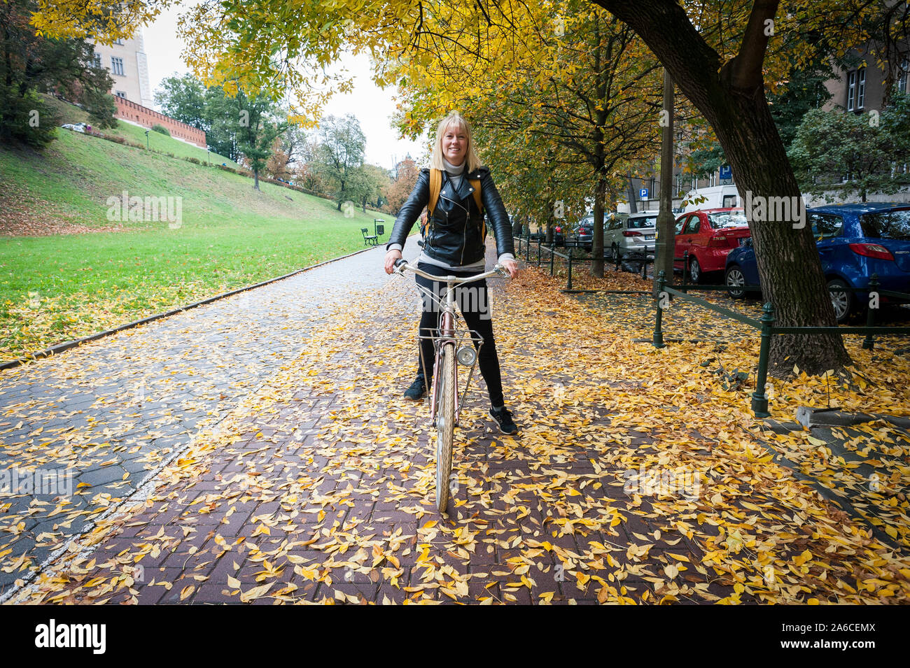 Bike fun autumn leaves hi-res stock photography and images - Alamy