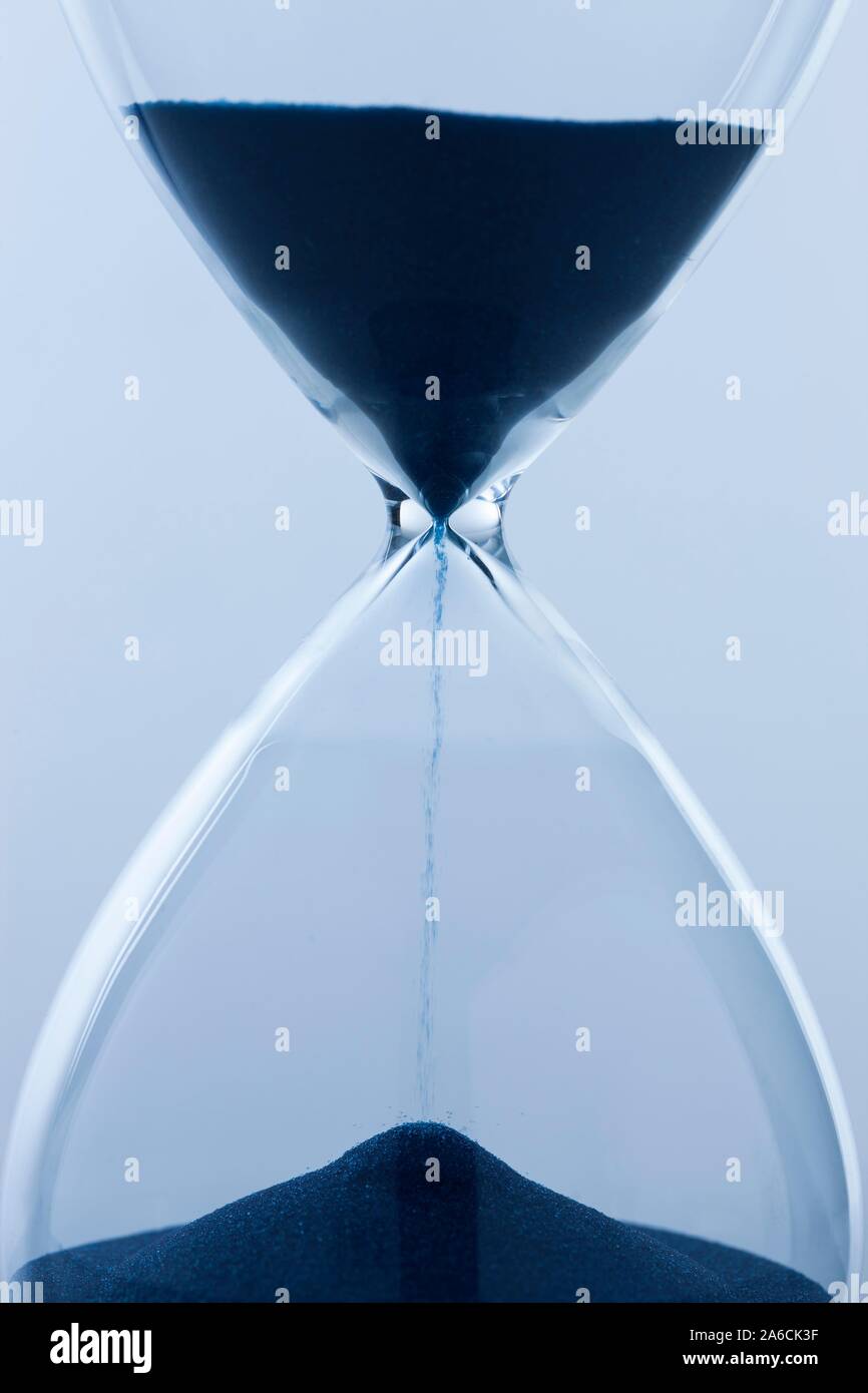 Hourglass close up time running hi-res stock photography and images - Alamy