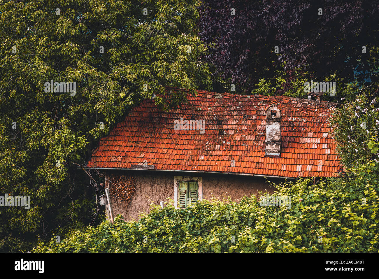 Ruined effect hi-res stock photography and images - Alamy