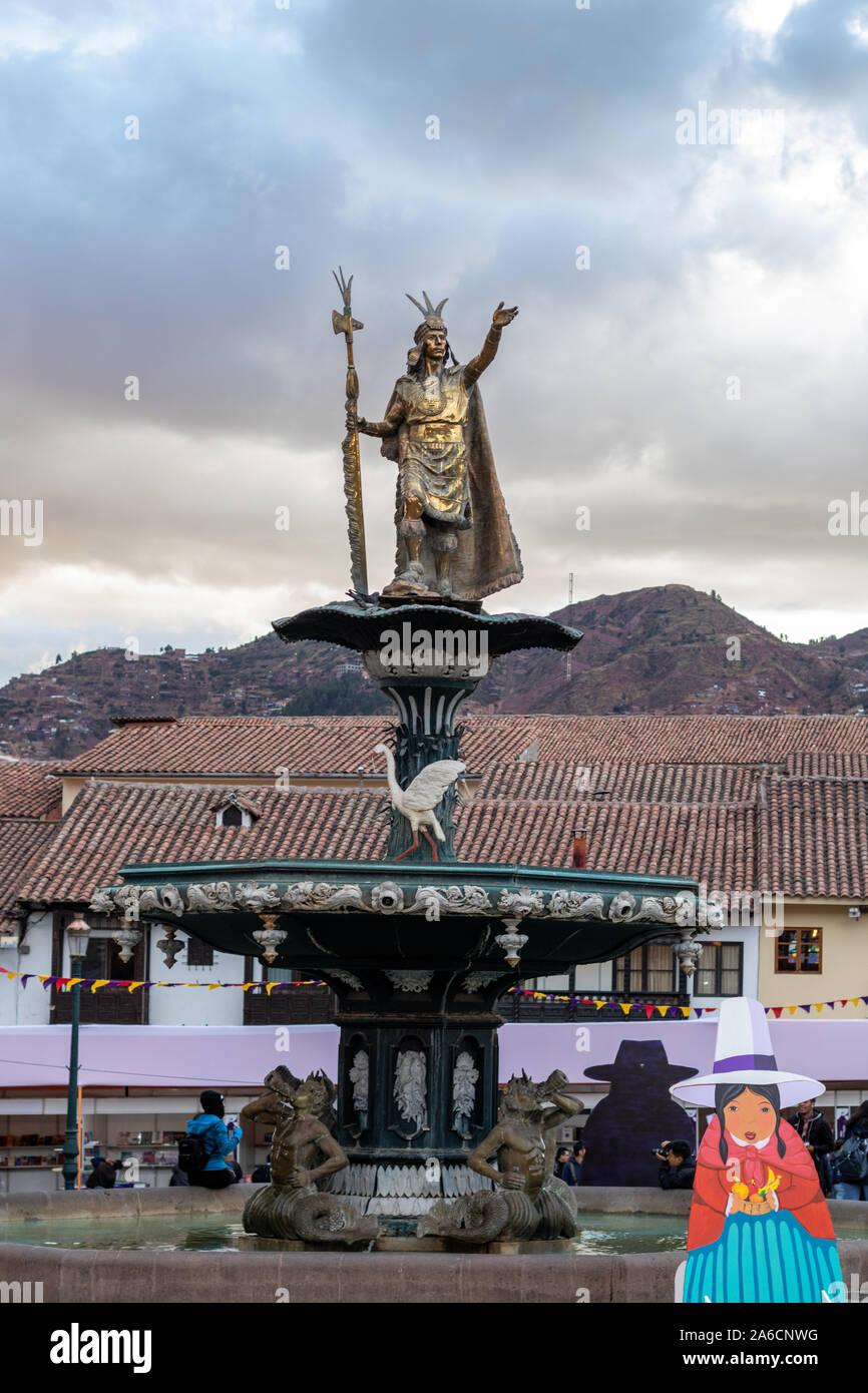 Statue of pachacuteq hi-res stock photography and images - Alamy