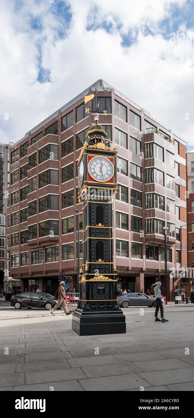 Big ben miniature hi-res stock photography and images - Alamy