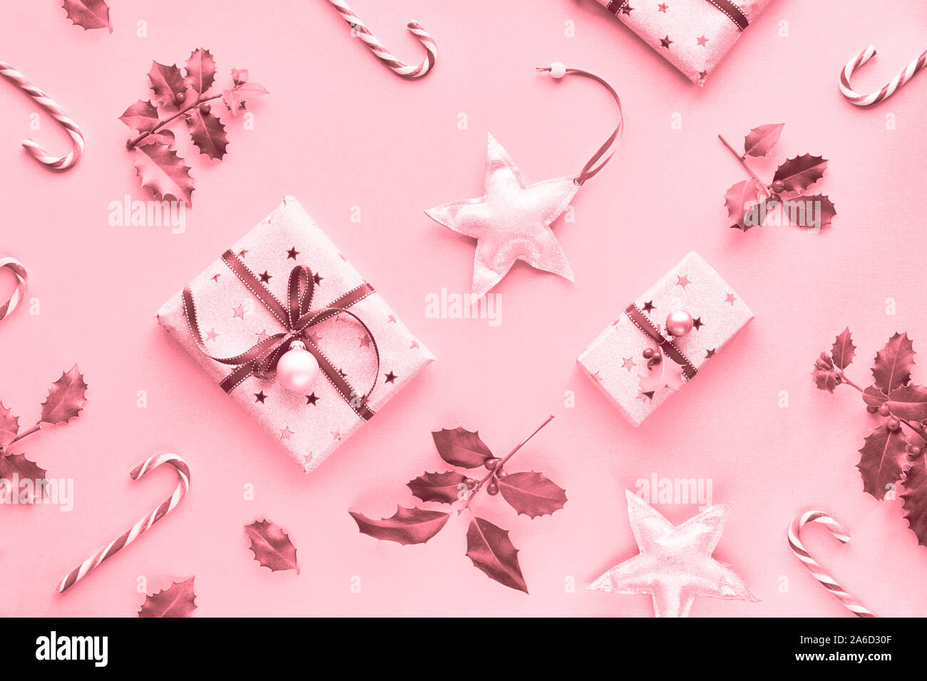 Pink christmas background hi-res stock photography and images - Alamy