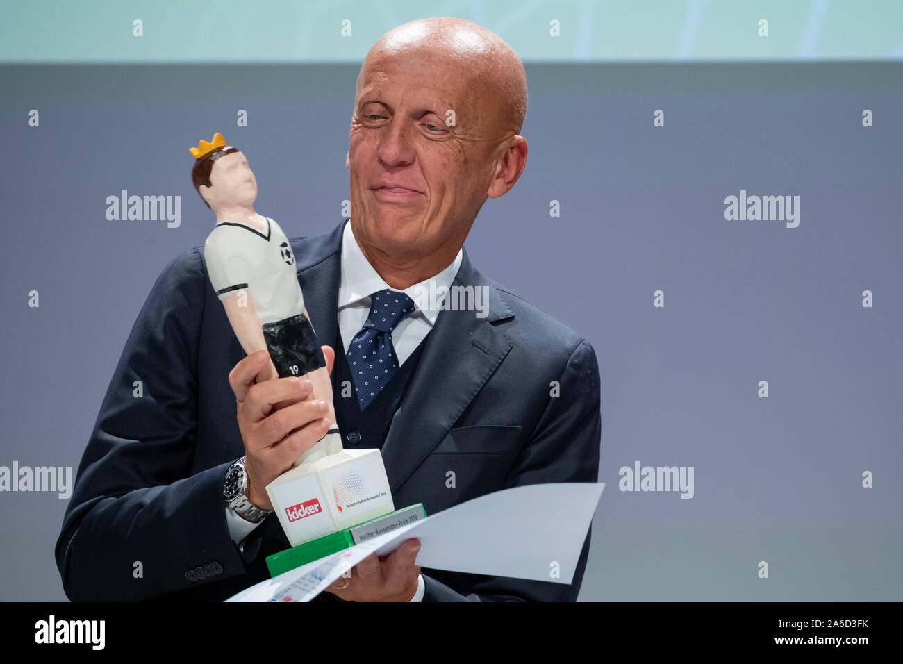 Football culture hi-res stock photography and images - Alamy