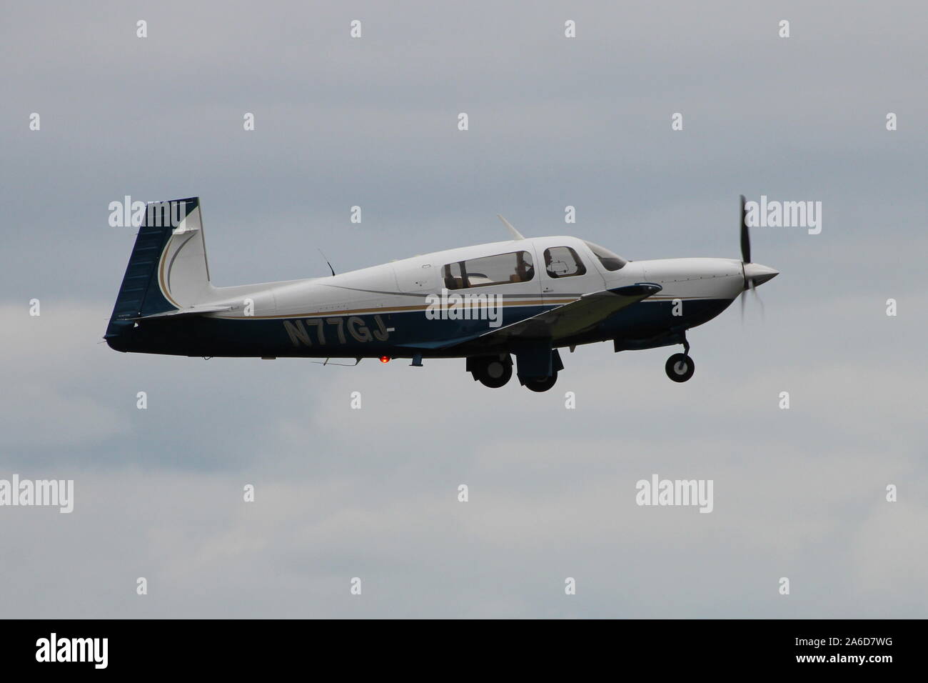Mooney m20r ovation hi-res stock photography and images - Alamy
