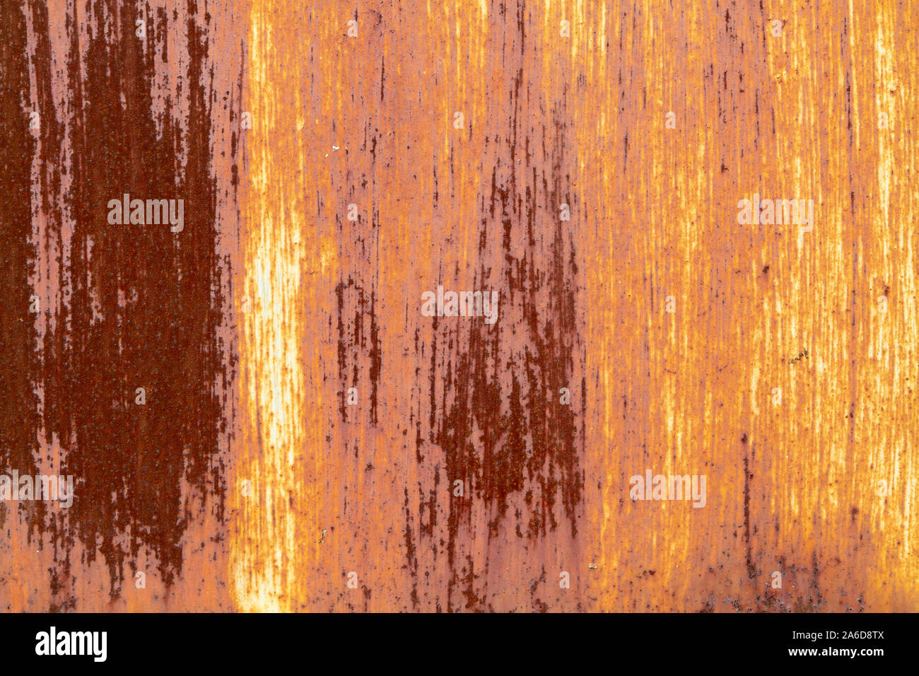 Rusty metal wall peeling hi-res stock photography and images - Alamy