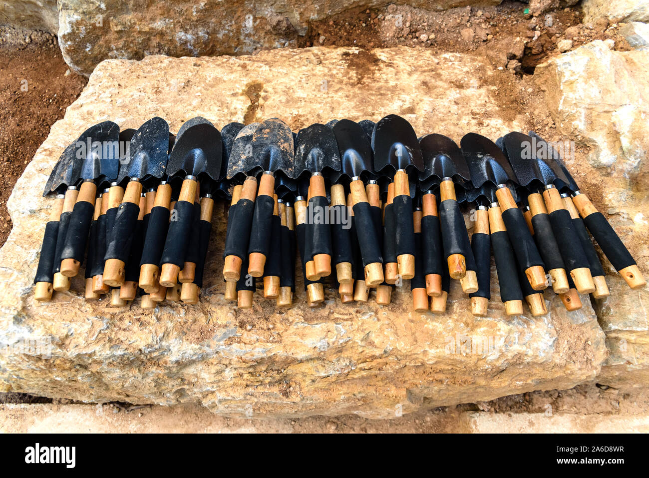 Stacked shovels hi-res stock photography and images - Alamy