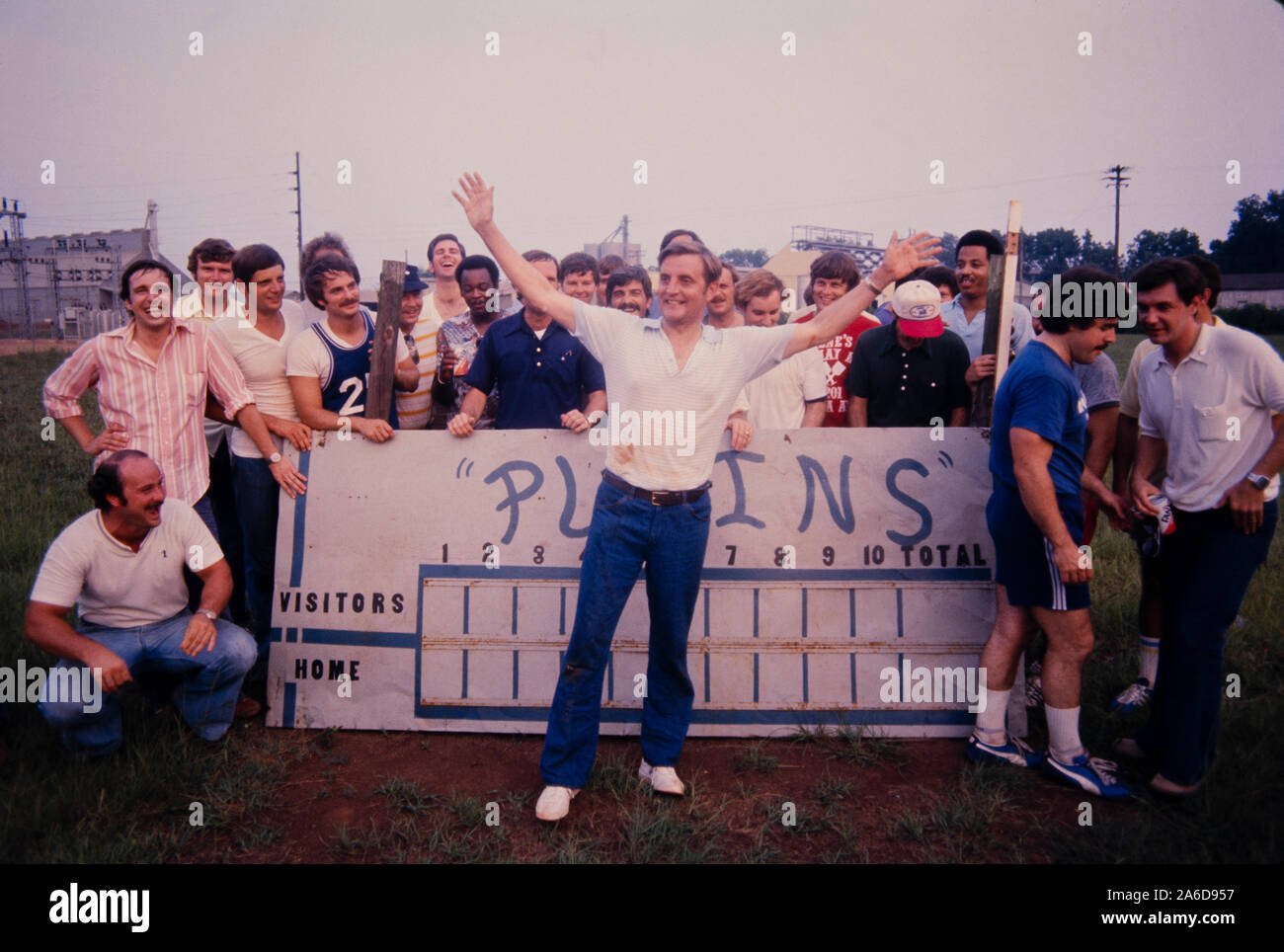 Walter Mondale, Jimmy Carter's Vice President, photo bombs a Secret ...