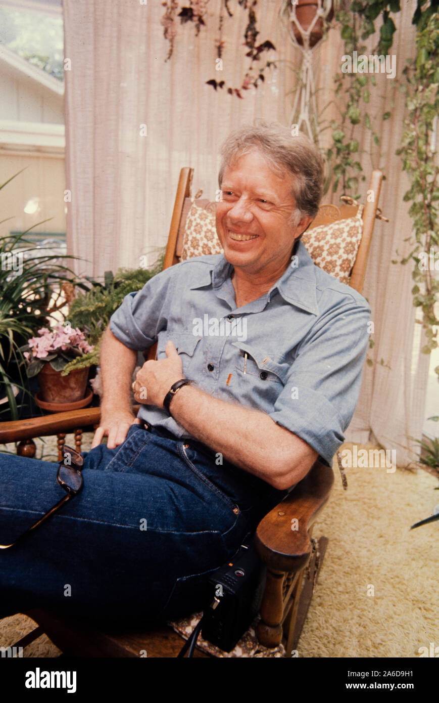 Democratic Presidential nominee Governor Jimmy Carter in blue jeans, a ...