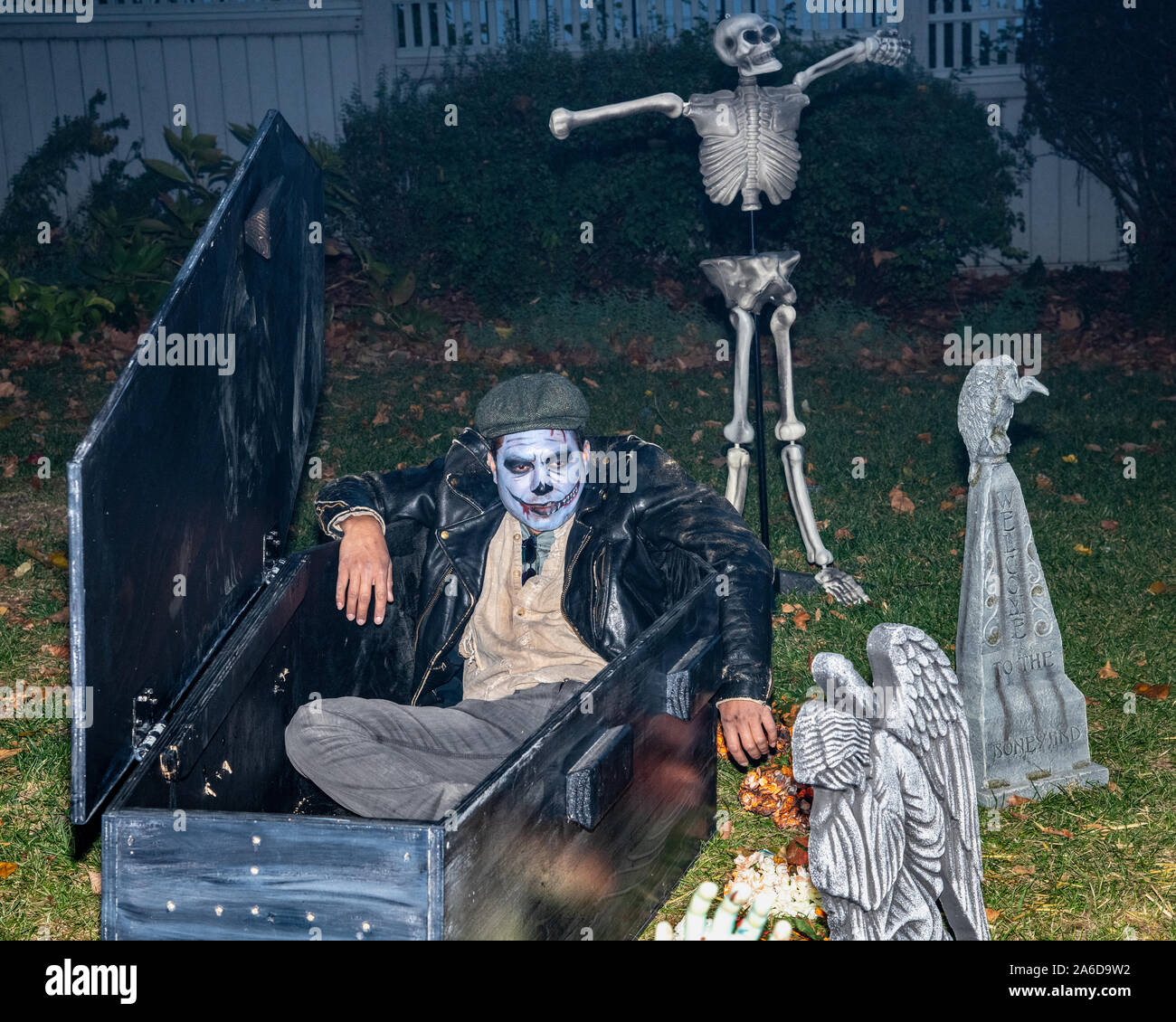 New York, USA, 25 October 2019. An actor inside a coffin waits for ...