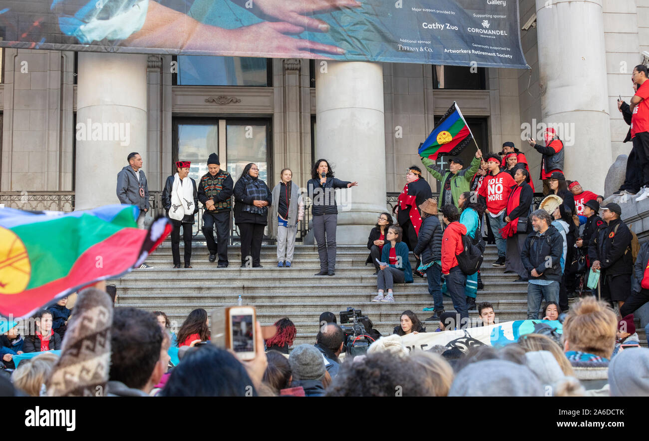 Climate activist art gallery hi-res stock photography and images - Alamy