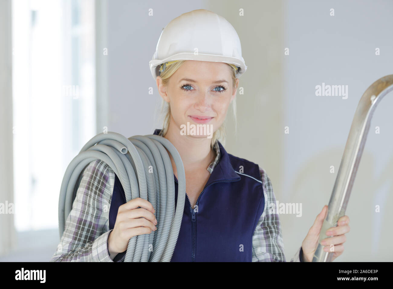 Beautiful woman carpenter using hi-res stock photography and images - Alamy