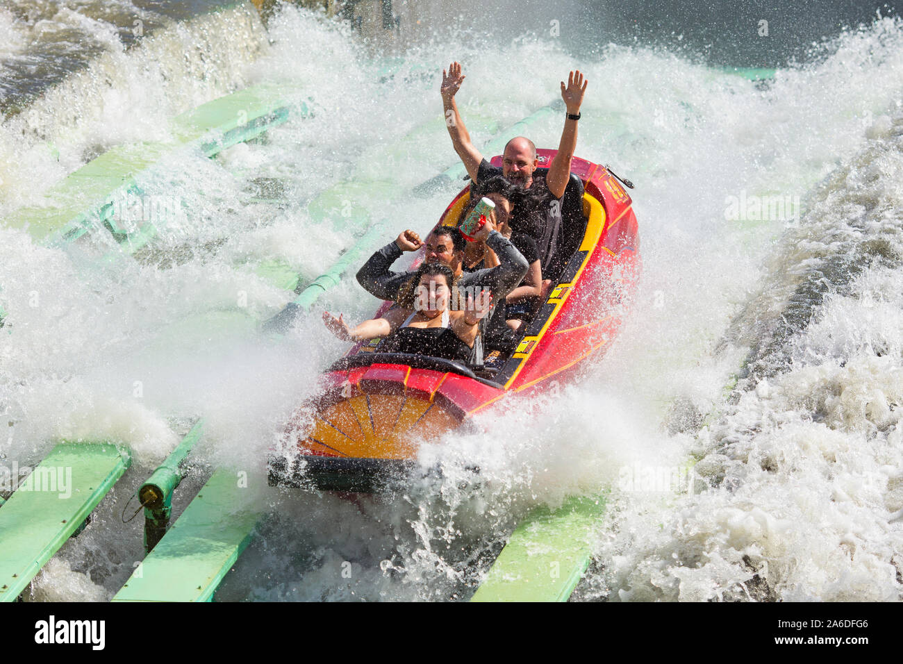 Dudley DoRight's Ripsaw Falls Water Ride, Islands of Adventure ...