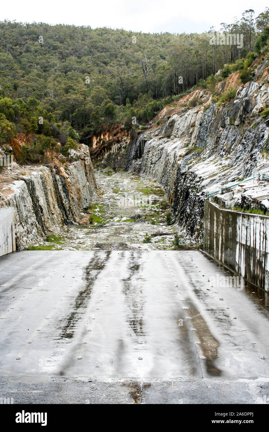 Serpentine dam western australia hi-res stock photography and images ...