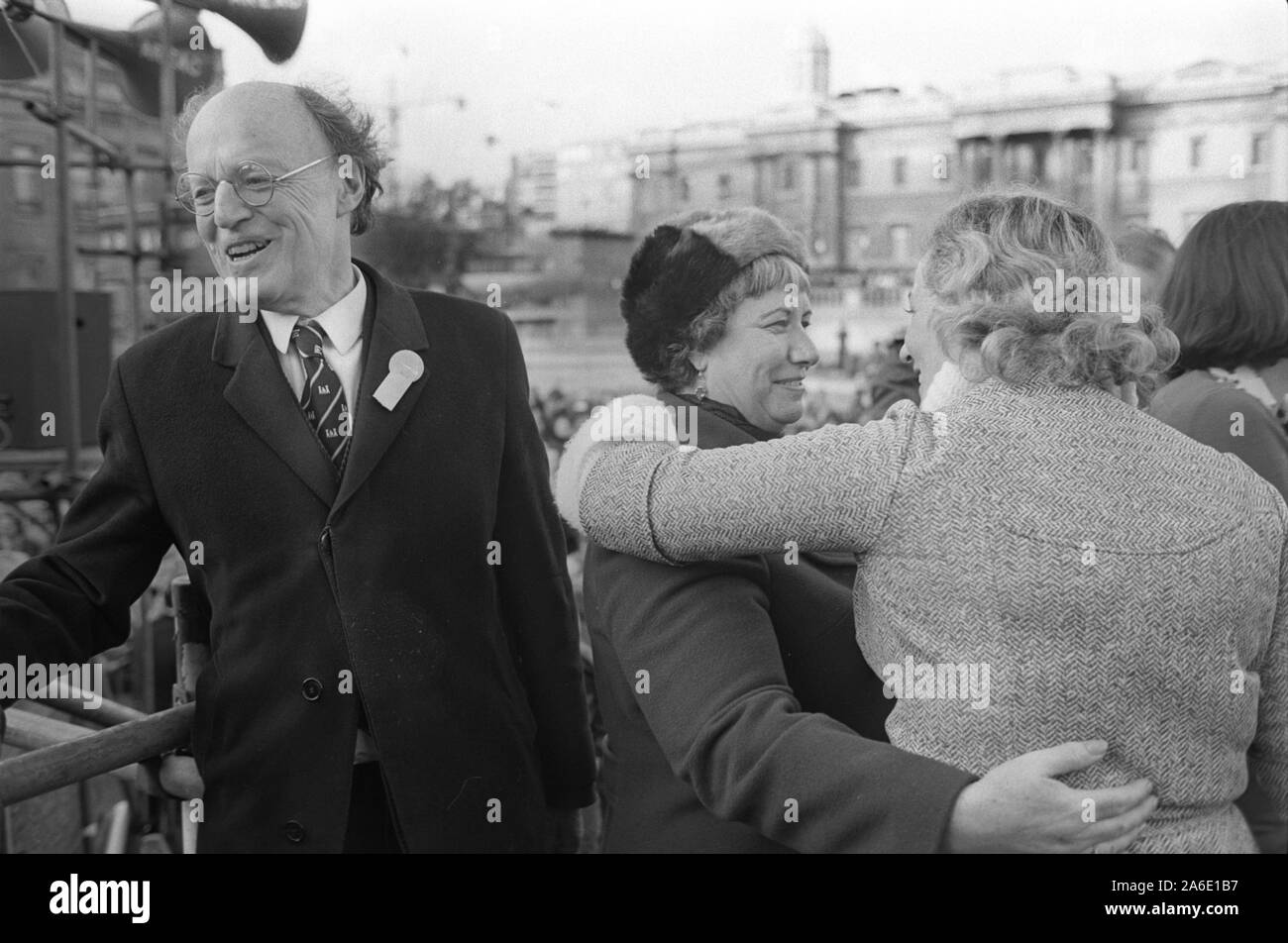 1970 peace movement uk hi-res stock photography and images - Alamy