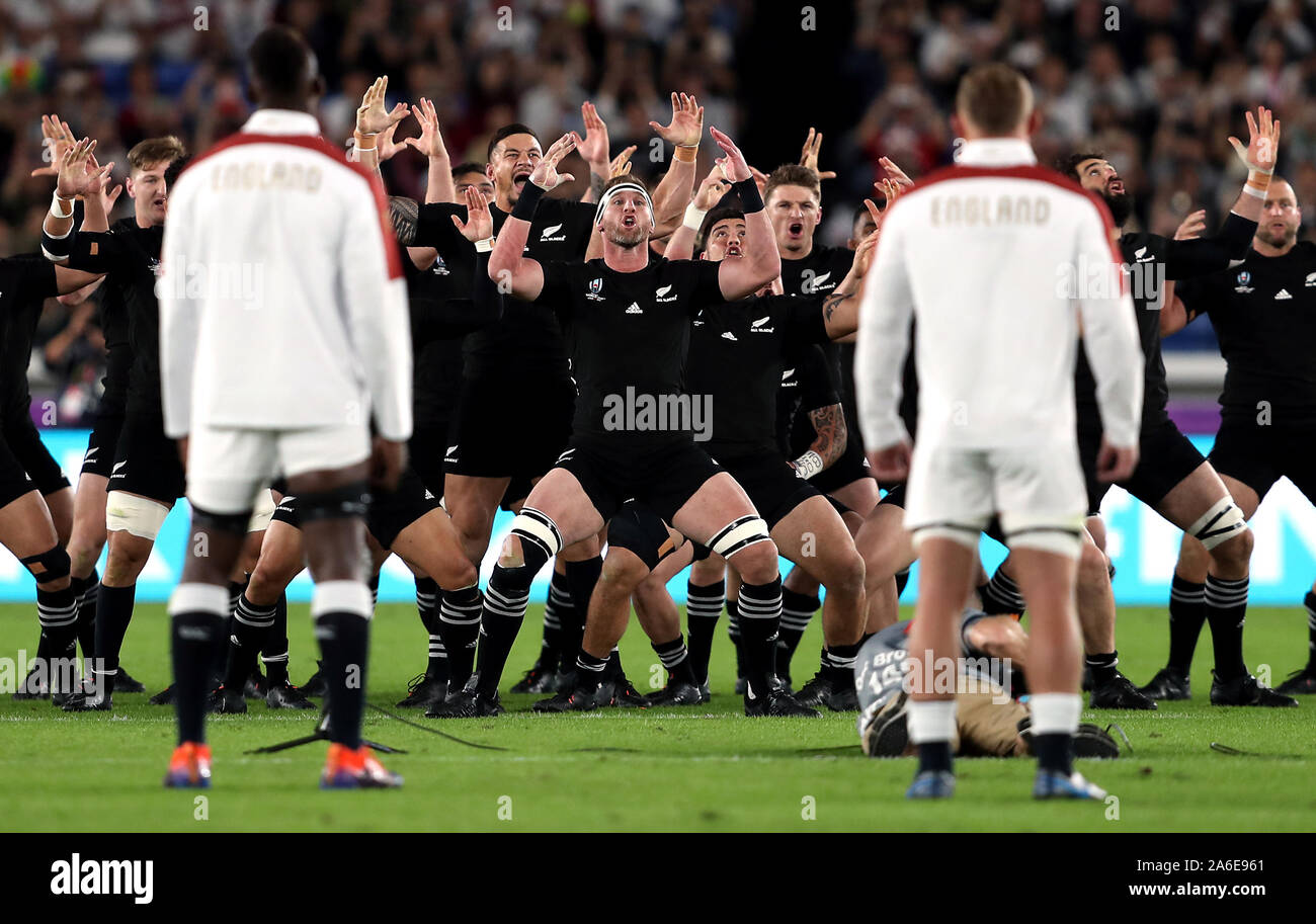 New Zealand's Brodie Retallick leads the Haka as England look on before ...