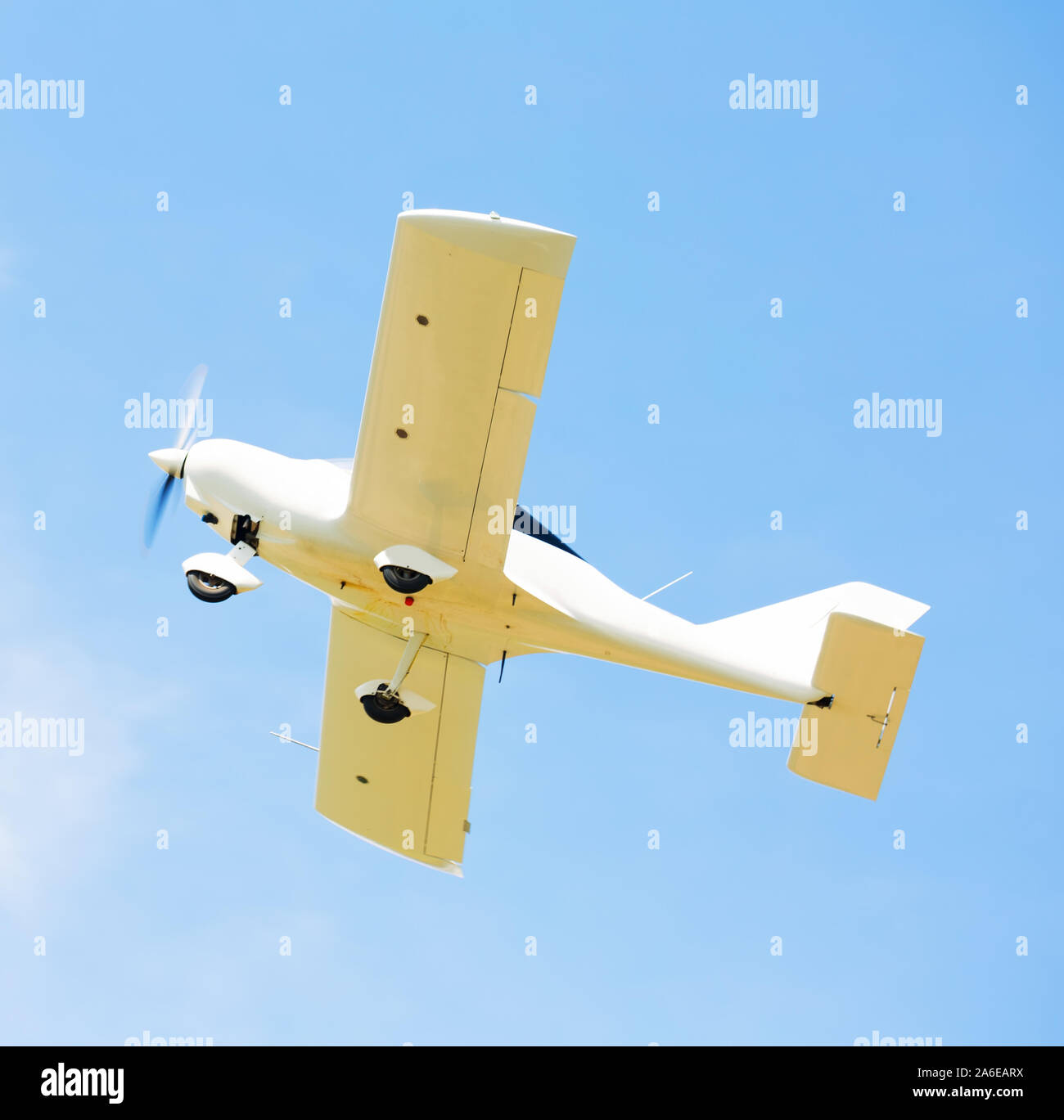 Image sports plane flying hi-res stock photography and images - Alamy