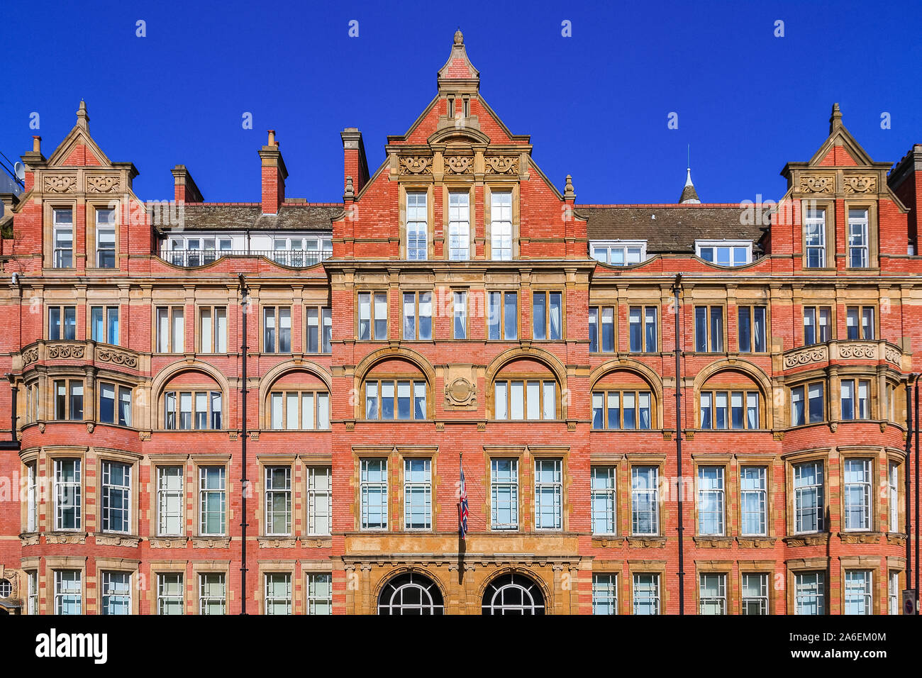 Front of the Lister hospital in Chelsea, London Stock Photo - Alamy