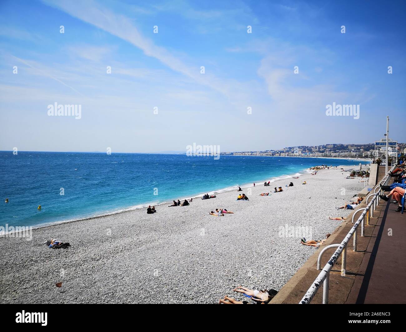 French avenue promenade hi-res stock photography and images - Alamy