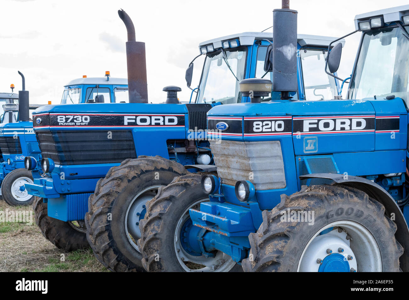 Old ford tractors hi-res stock photography and images - Alamy
