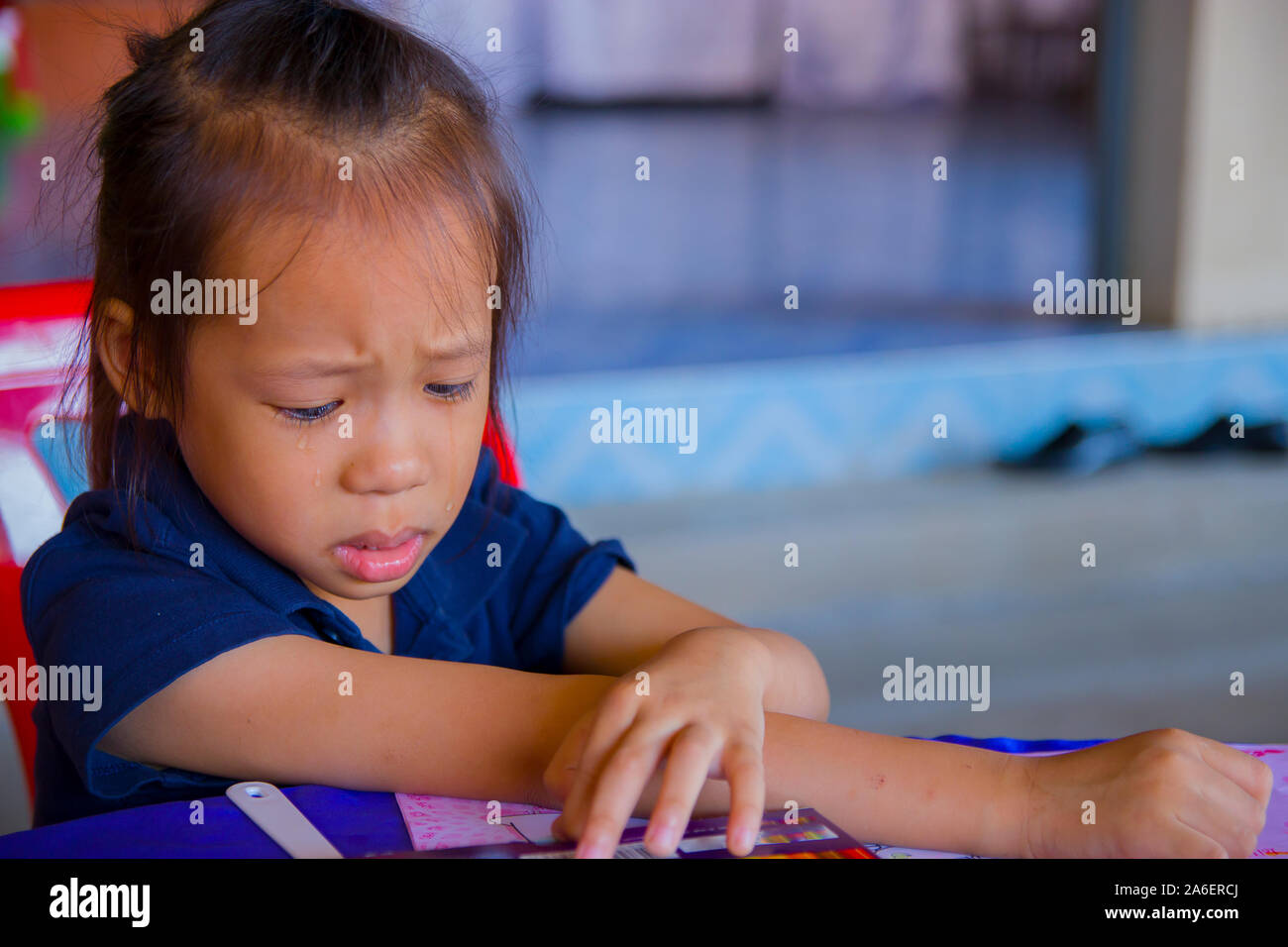 The Sadness of the Lovely Asian kid crying, Asian little girl crying ...