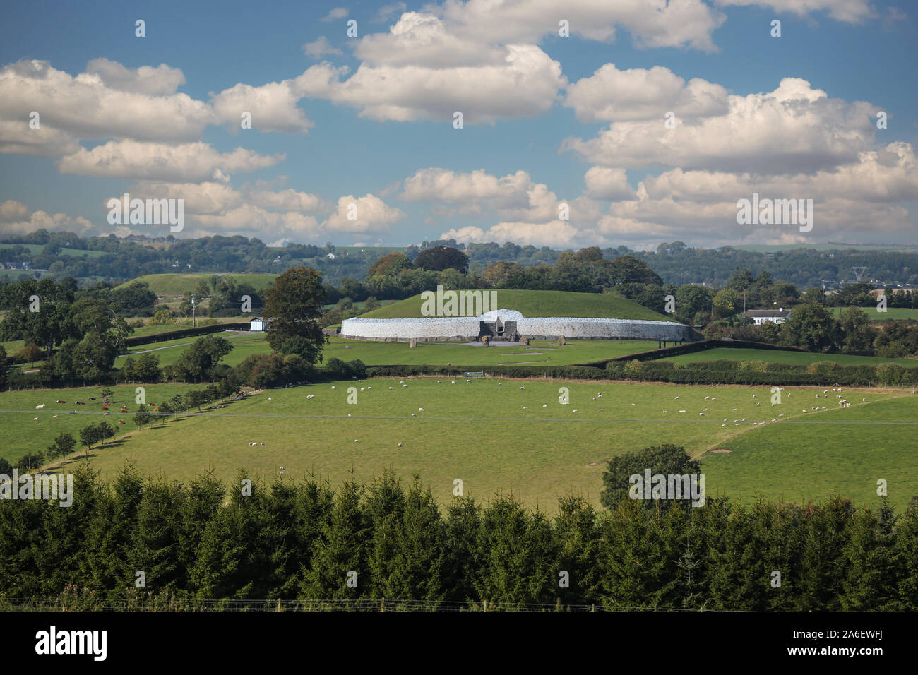 The Newgrange Megalithic Passage Tomb Stock Photo - Alamy