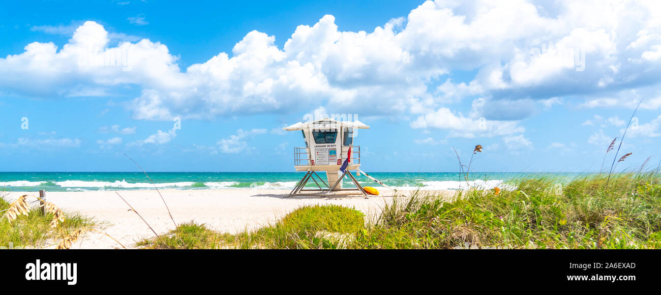 Lifeguard station on the beach in Fort Lauderdale, Florida Stock Photo ...