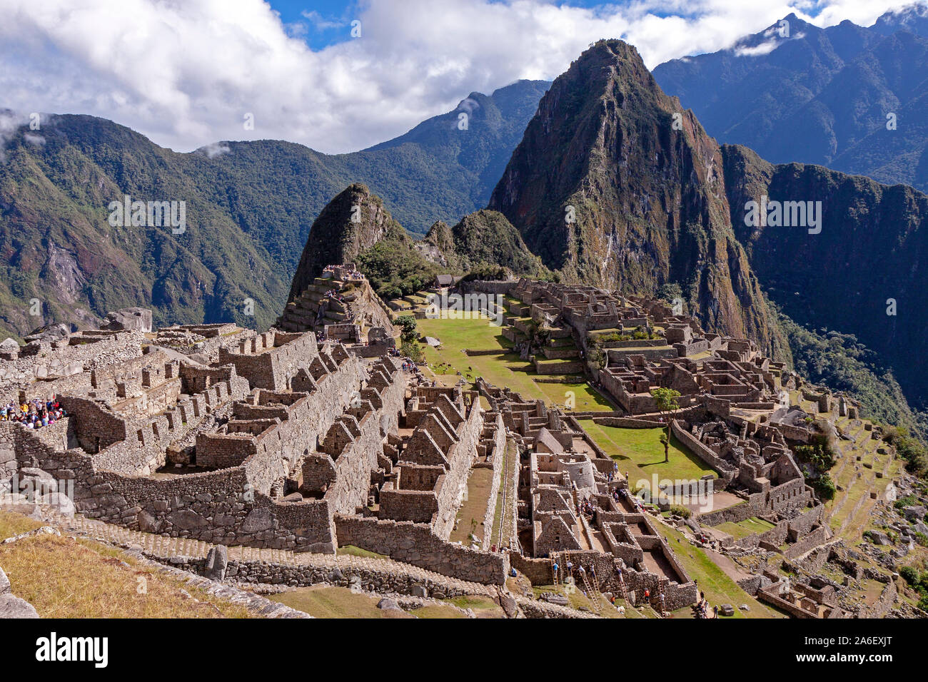 Machu picchu mountains hi-res stock photography and images - Alamy