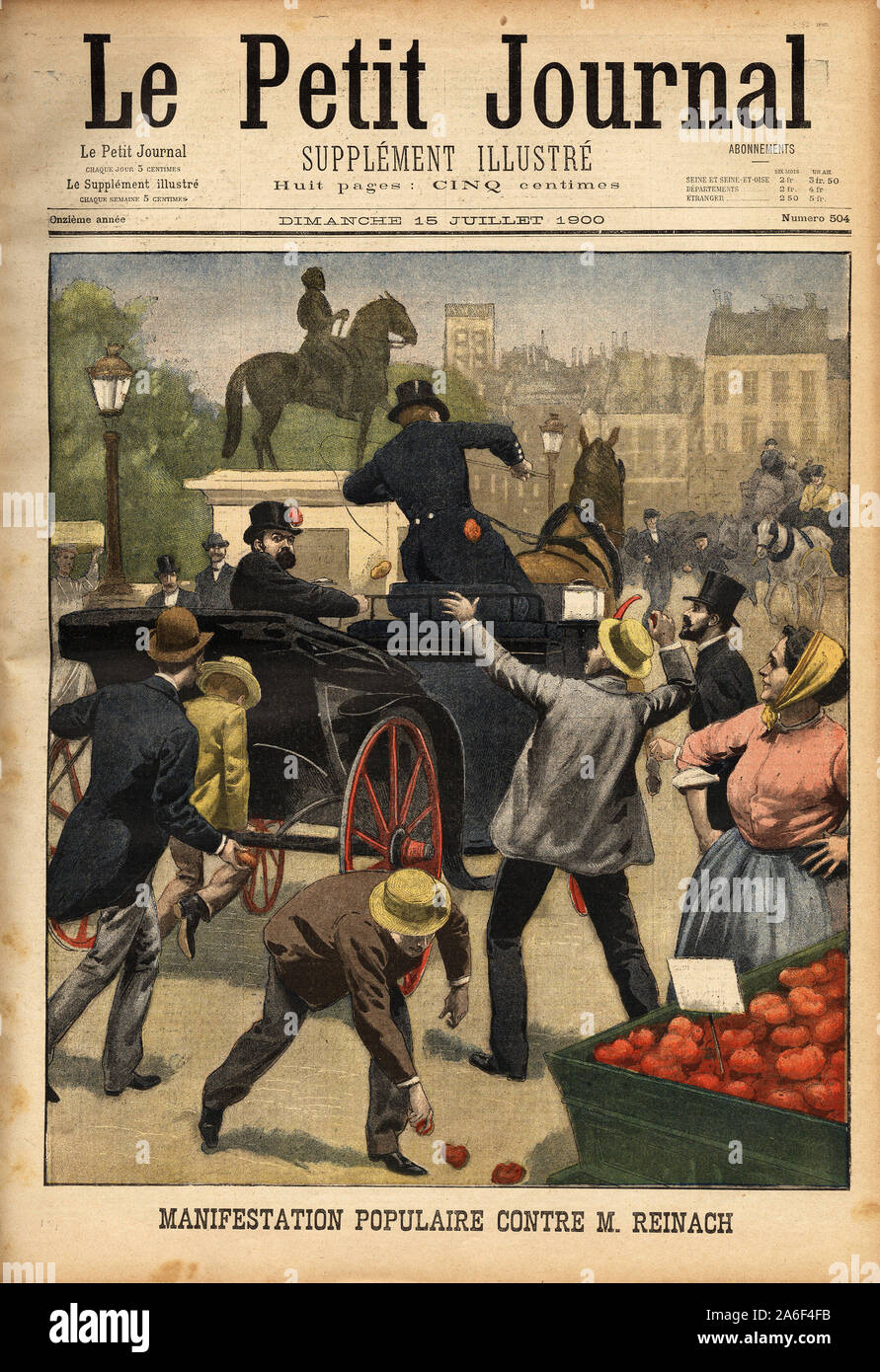Lancer de tomates de la foule, a la sortie du palais de justice, contre ...