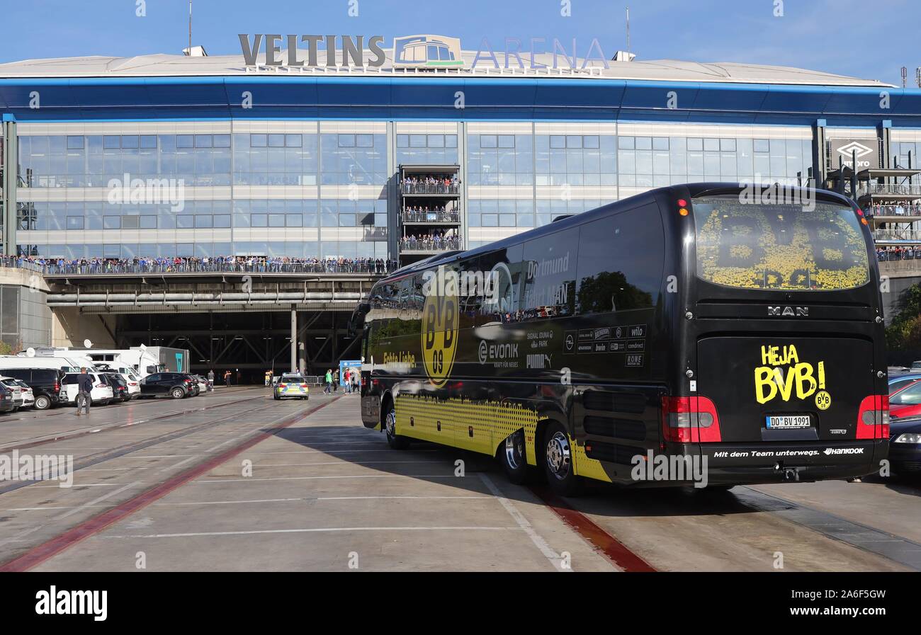 Bvb bus hi-res stock photography and images - Alamy