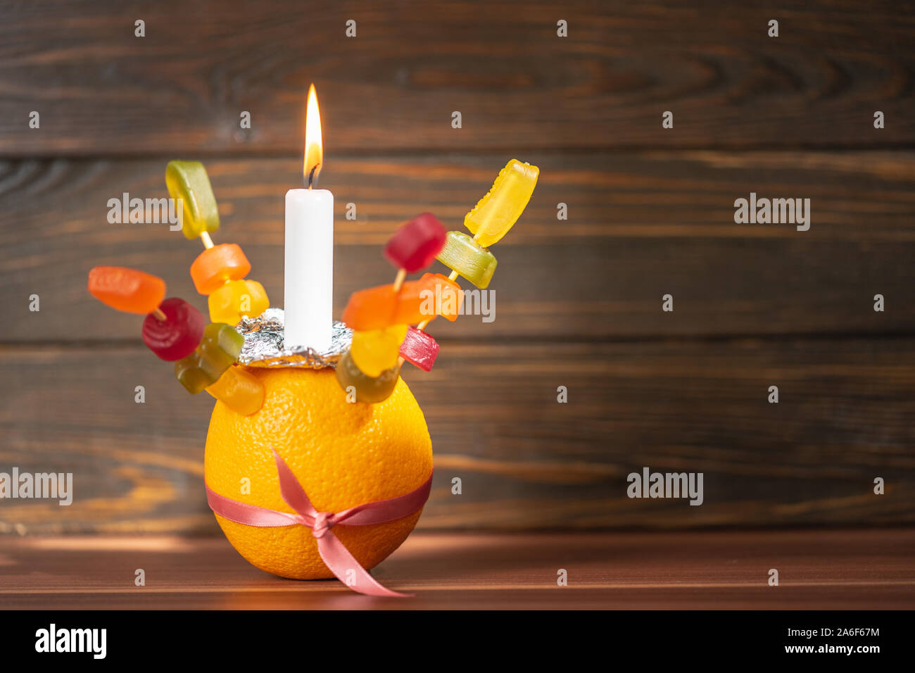 Christingle hi-res stock photography and images - Alamy