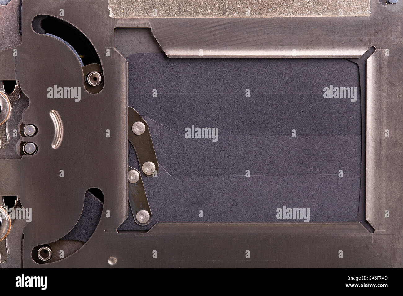 Shutter mechanism hi-res stock photography and images - Alamy