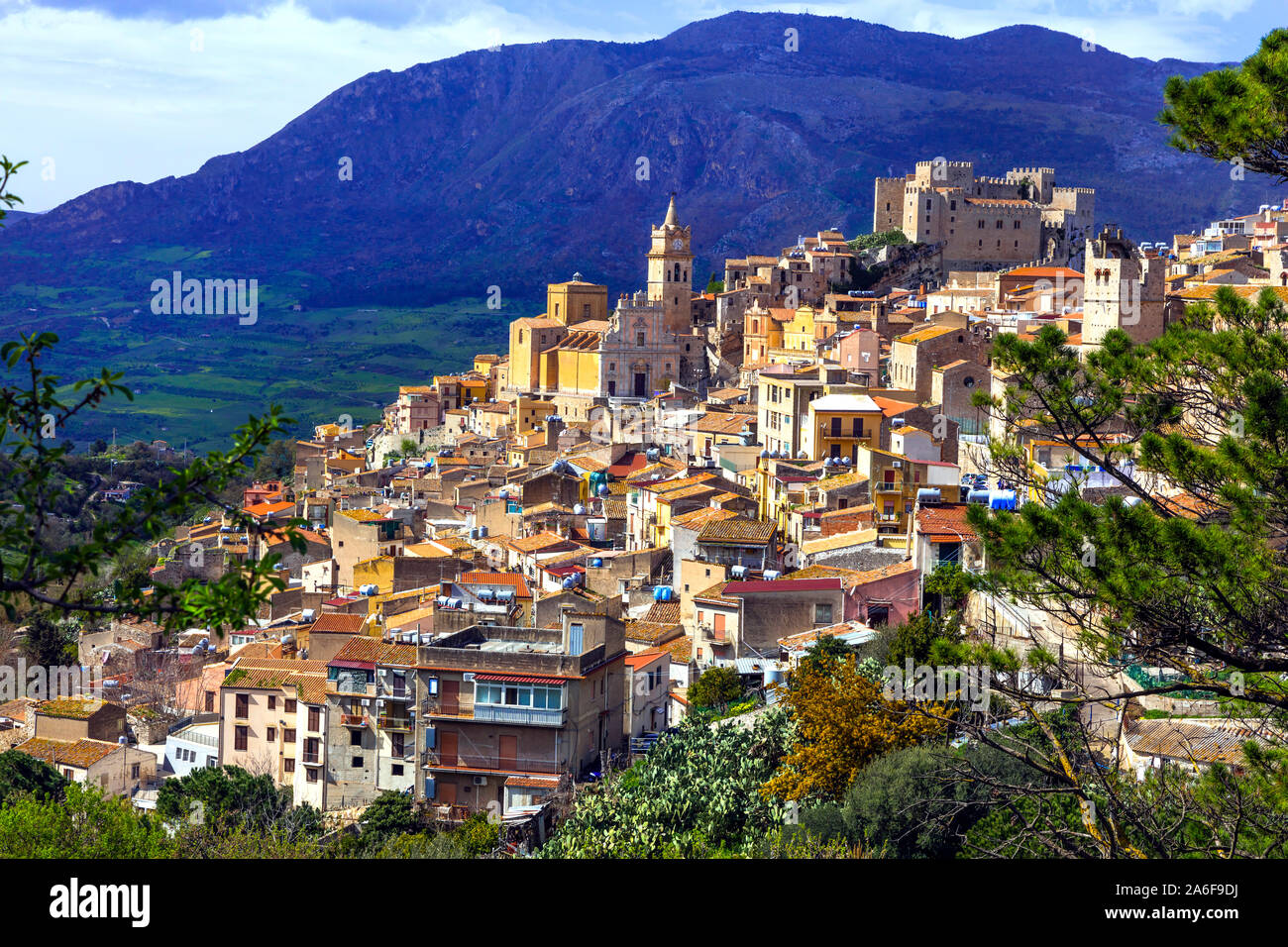 Caccamo sicily hi-res stock photography and images - Alamy