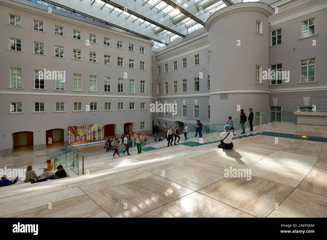 General staff building st petersburg hi-res stock photography and ...