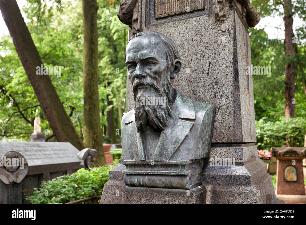 Alexander nevsky lavra tikhvin cemetery hi-res stock photography and ...